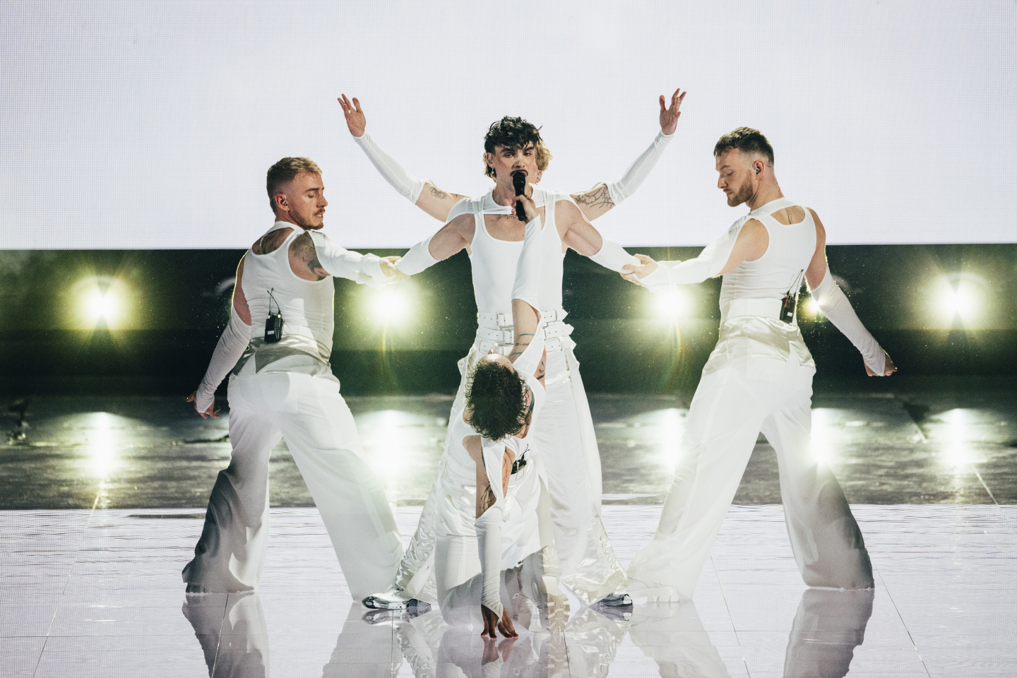 Eurowizja 2025: uczestnicy drugiego półfinału na scenie. Zapraszamy na ...